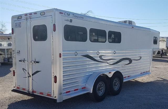 Used 2001 CM Trailers Horse Trailer SOM Trailer Pevely MO
