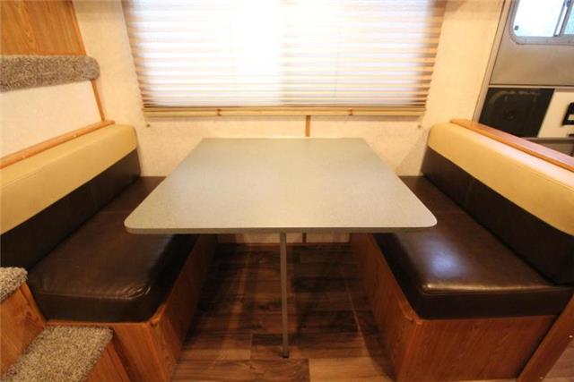 Used 2000 Featherlite Trailers Horse Trailer Double J Trailers, Inc Woodland WA