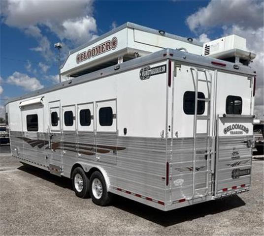 Used 2007 Bloomer Trailers Horse Trailer for sale (302348)