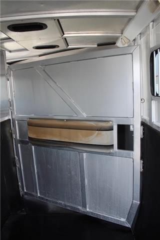 Used 2005 SilverLite Trailers Horse Trailer for sale (303479)