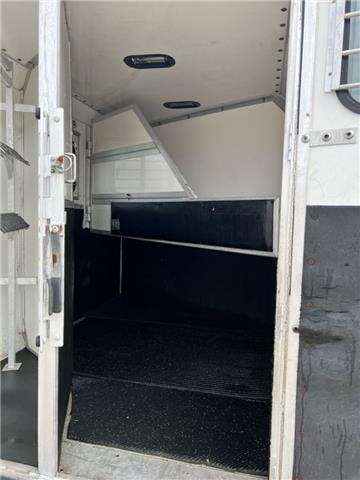 Used 1997 Sidekick Horse Trailer Decatur TX (316597)