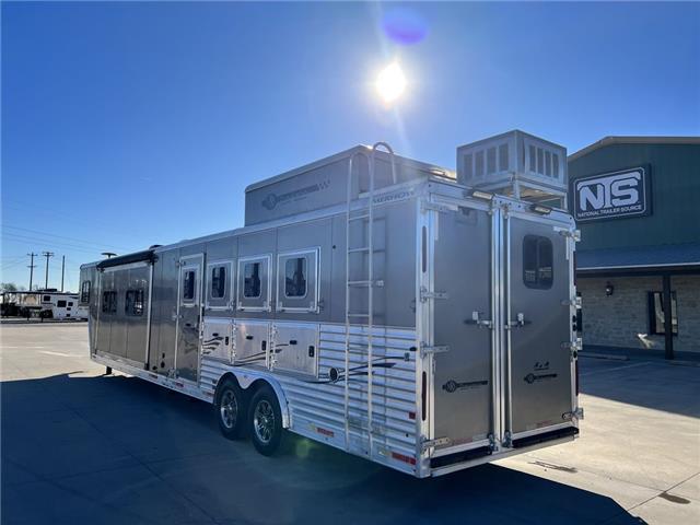 Used 2015 Merhow Horse Trailer Decatur TX (319015)