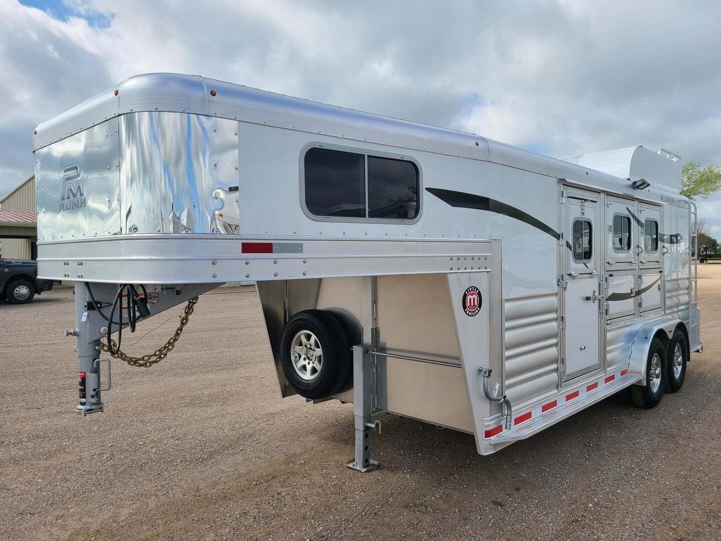 New 2025 Platinum Coach Horse Trailer Kaufman TX (332608)